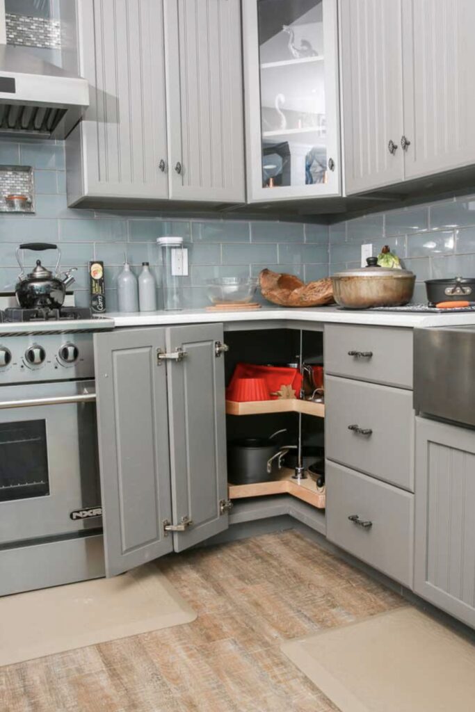 Custom Kitchen Cabinets - Dutch Home