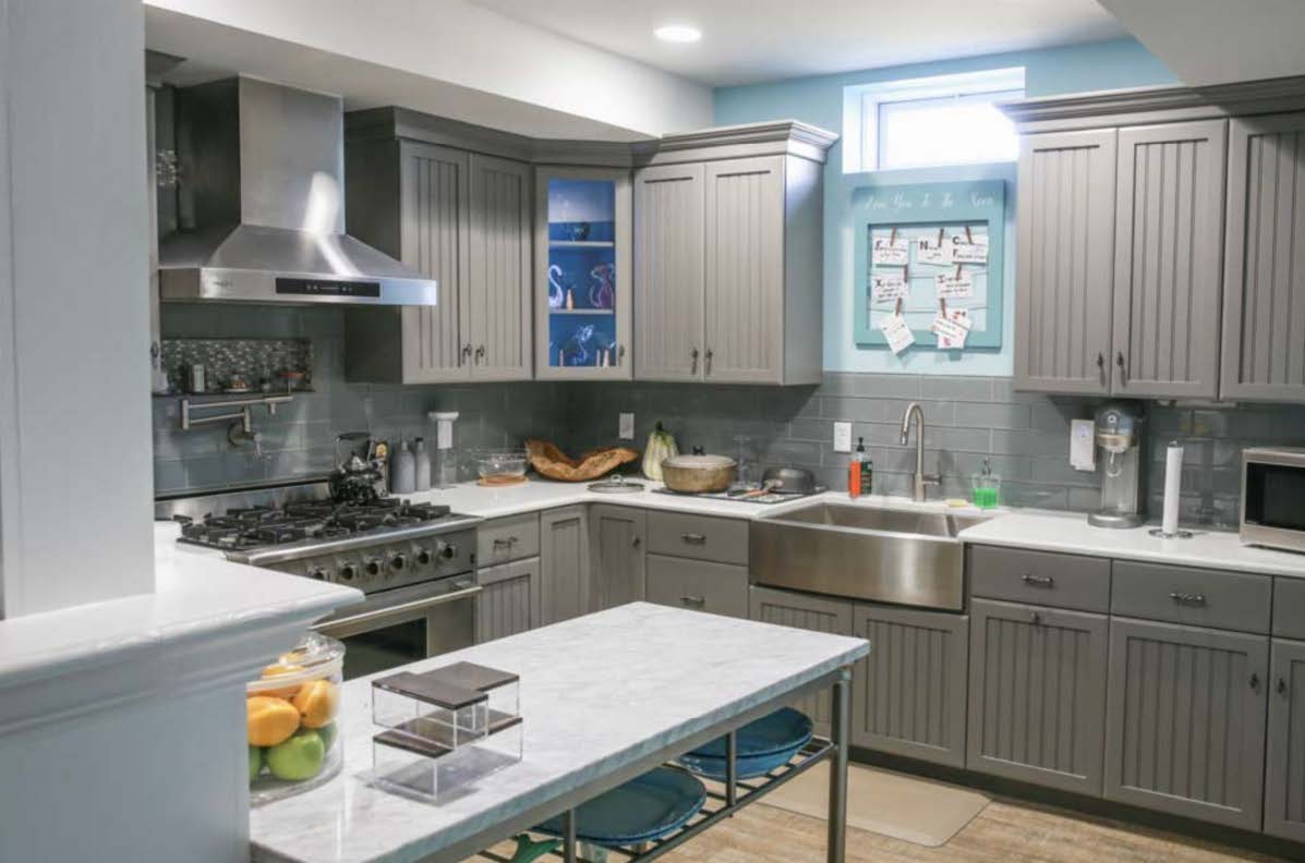 Custom Kitchen Cabinets - Dutch Home